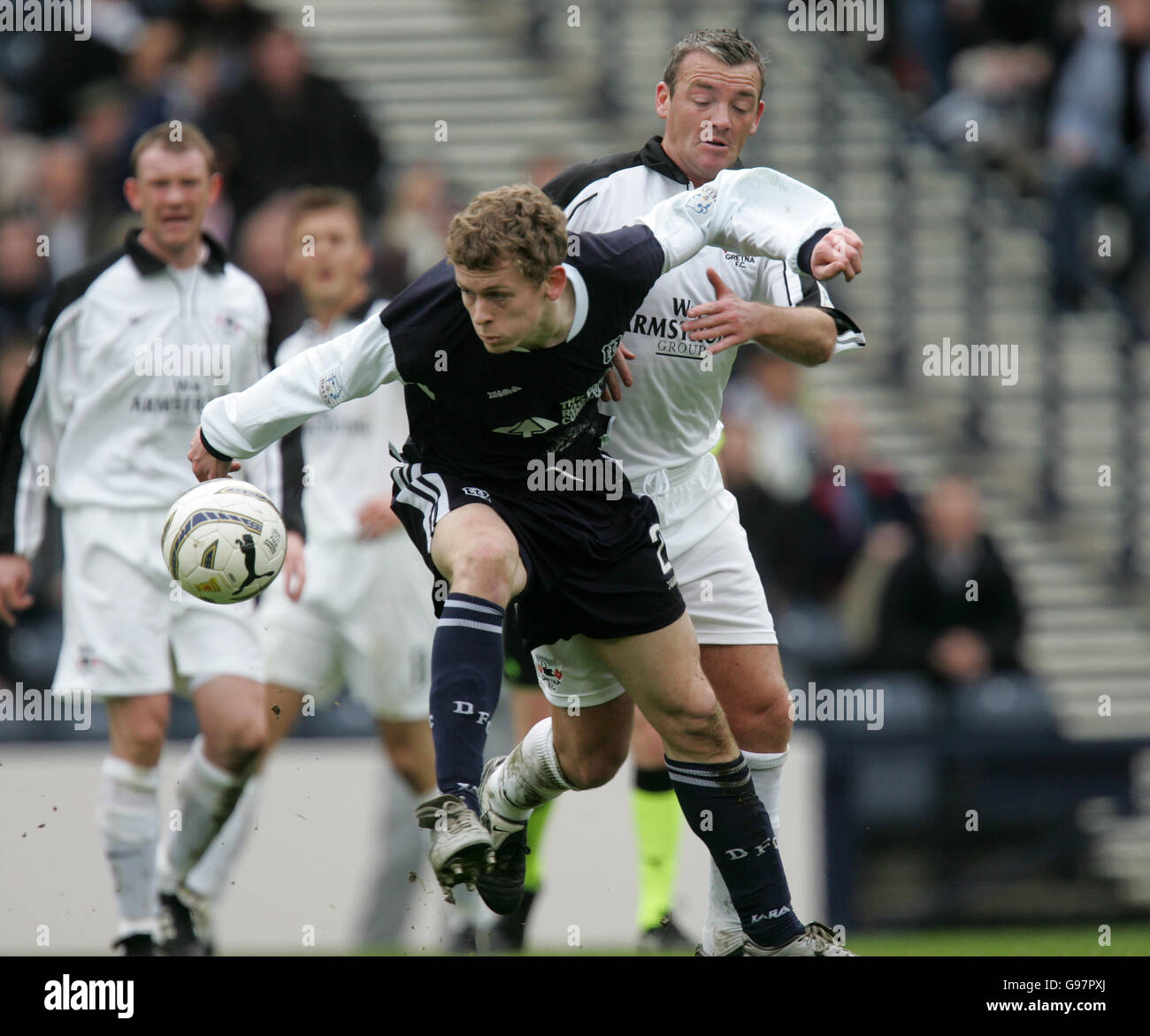 Dundee and steven tosh hi-res stock photography and images - Alamy