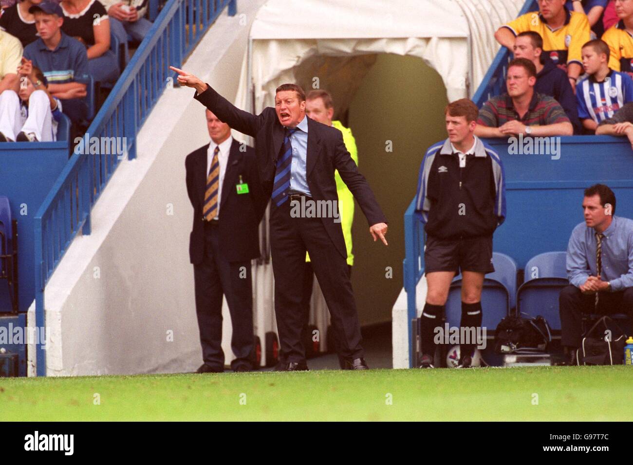 Sheffield wednesday manager danny wilson hi-res stock photography and ...