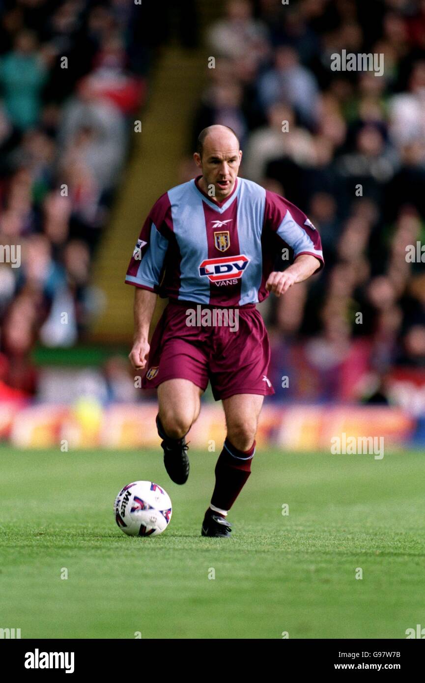 Liverpool v villa steve stone hi-res stock photography and images - Alamy