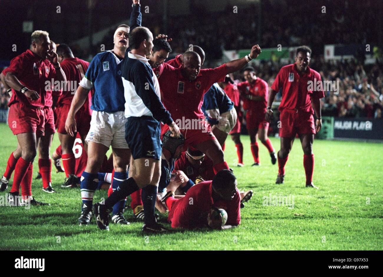 Tongan team celebrate isileli fatanis try hi-res stock photography and ...