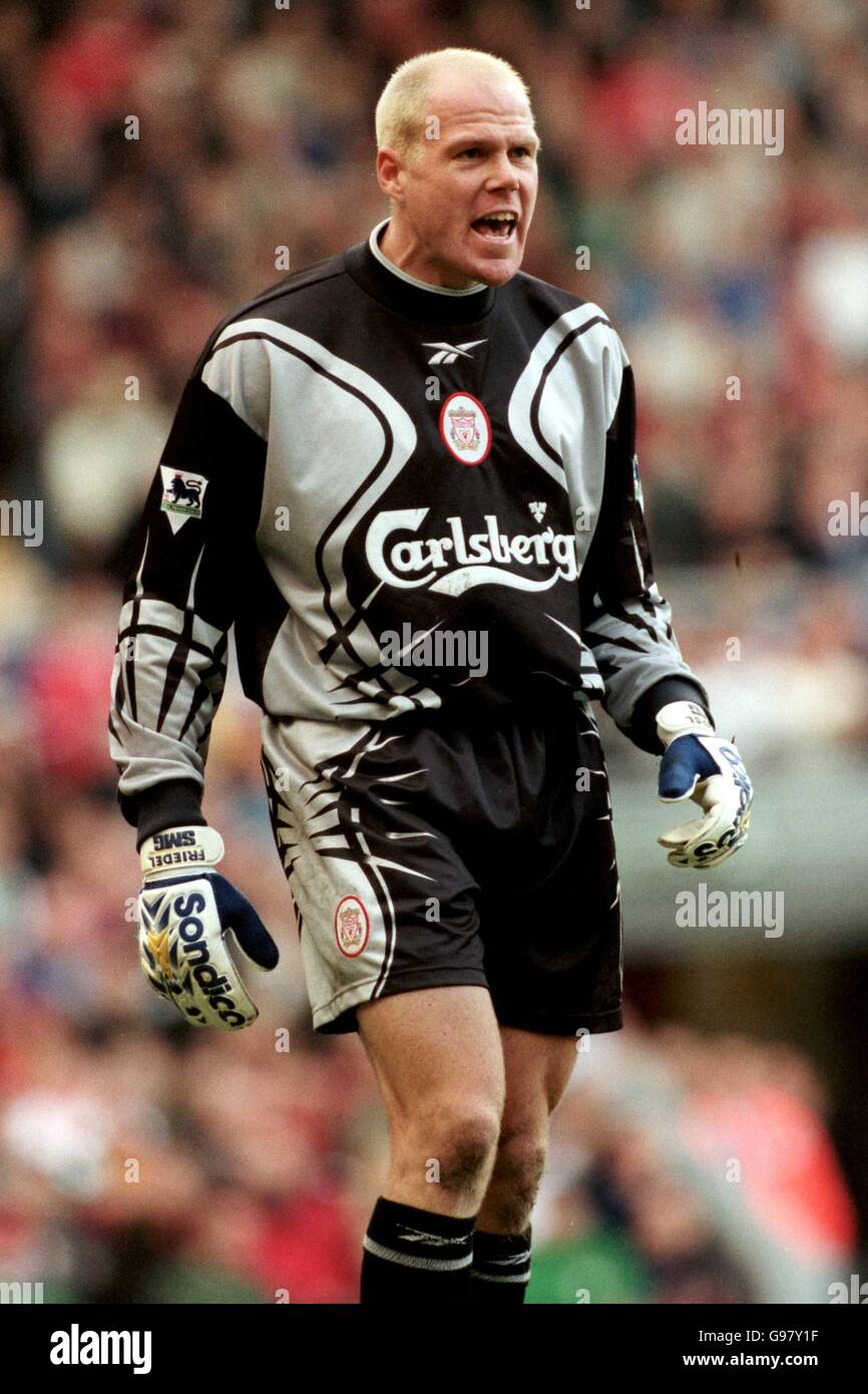 Liverpool goalkeeper brad friedel hi-res stock photography and images ...