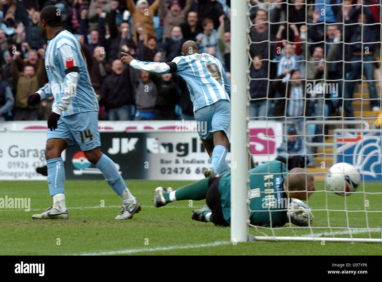 Highfield road stadium coventry hi-res stock photography and images - Alamy
