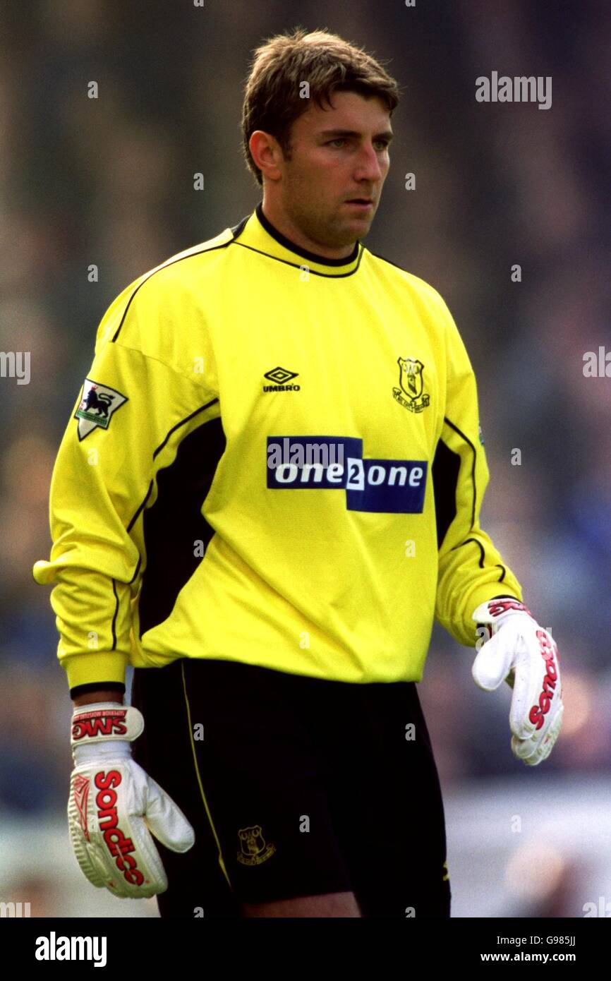 Paul gerrard everton hi-res stock photography and images - Alamy