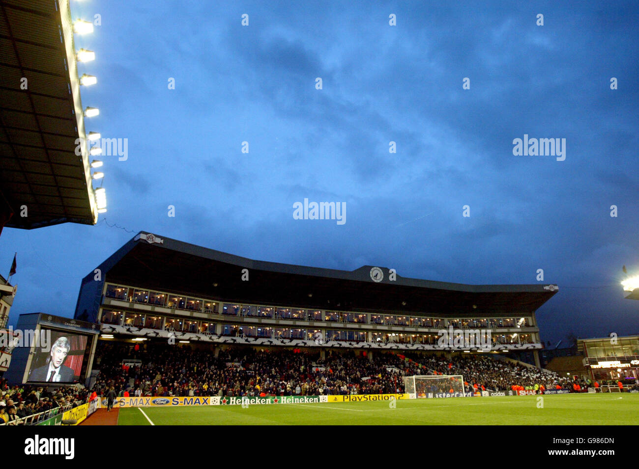 Highbury clock end hi-res stock photography and images - Alamy
