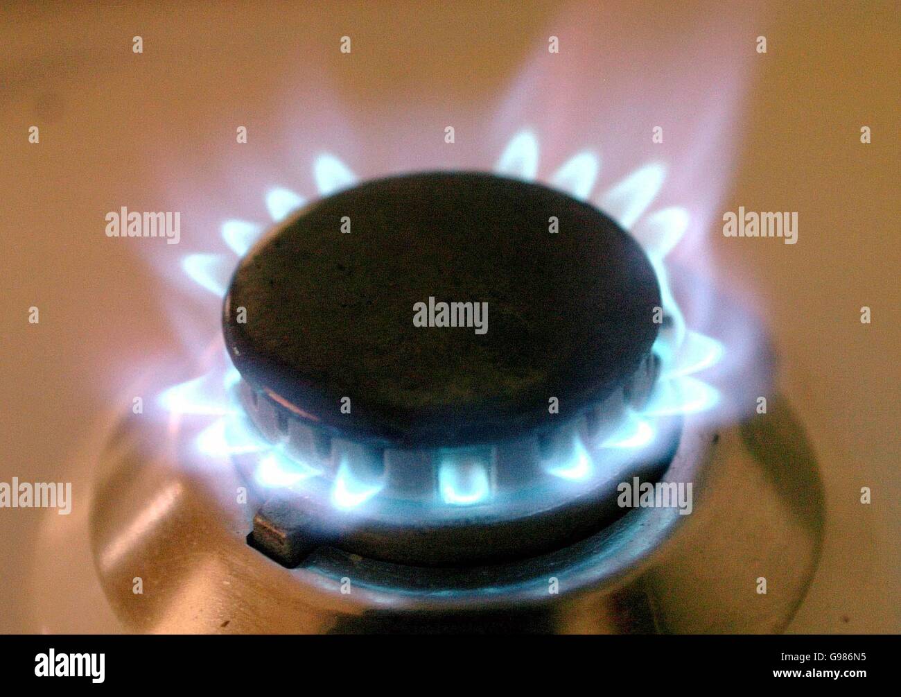Gas Ring. A gas ring at a home in Birmingham Stock Photo - Alamy