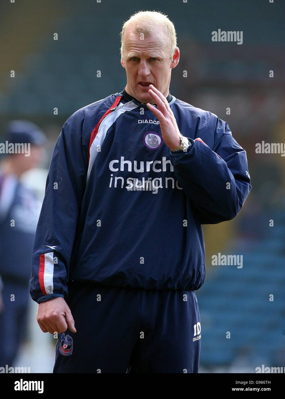 Crystal palace manager iain dowie hi-res stock photography and images ...