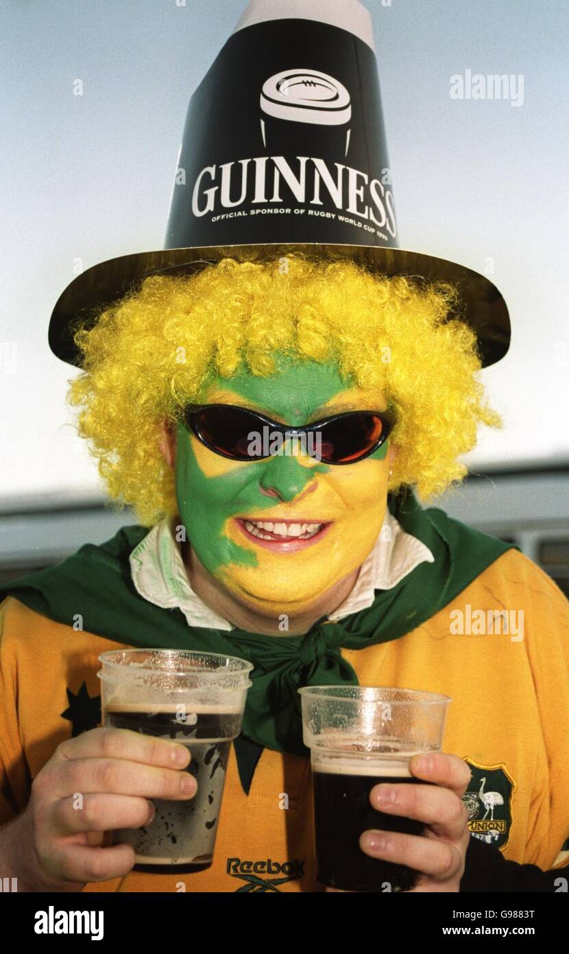 Fan face painting guinness hi-res stock photography and images - Alamy