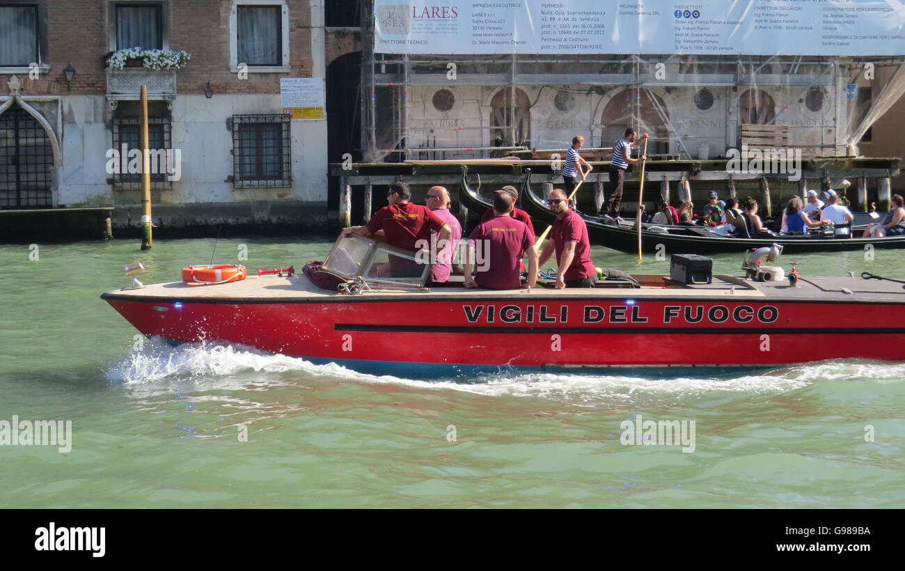 Venice italy fire department survey hi-res stock photography and images ...