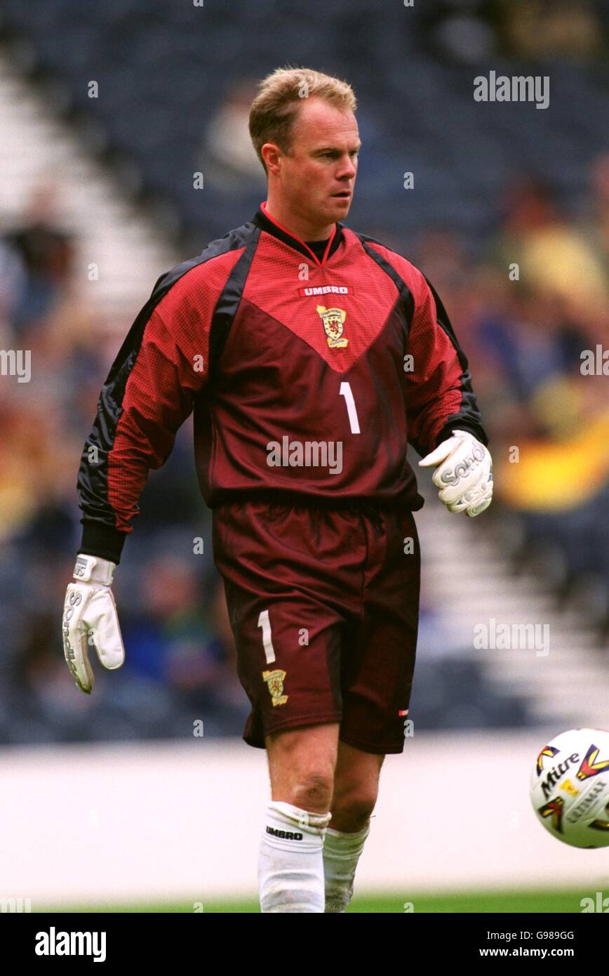 Euro 2000 scotland hi-res stock photography and images - Alamy