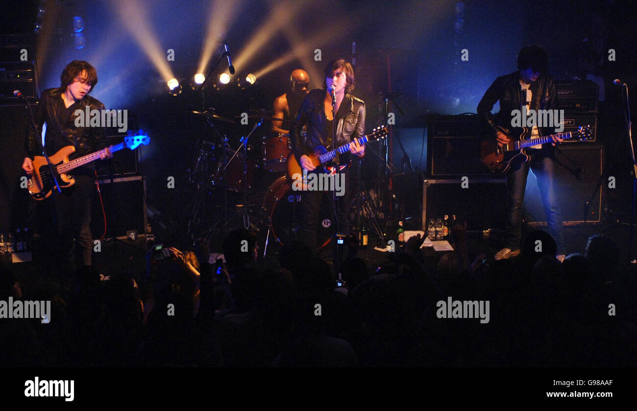 Fiona hanson hi-res stock photography and images - Alamy