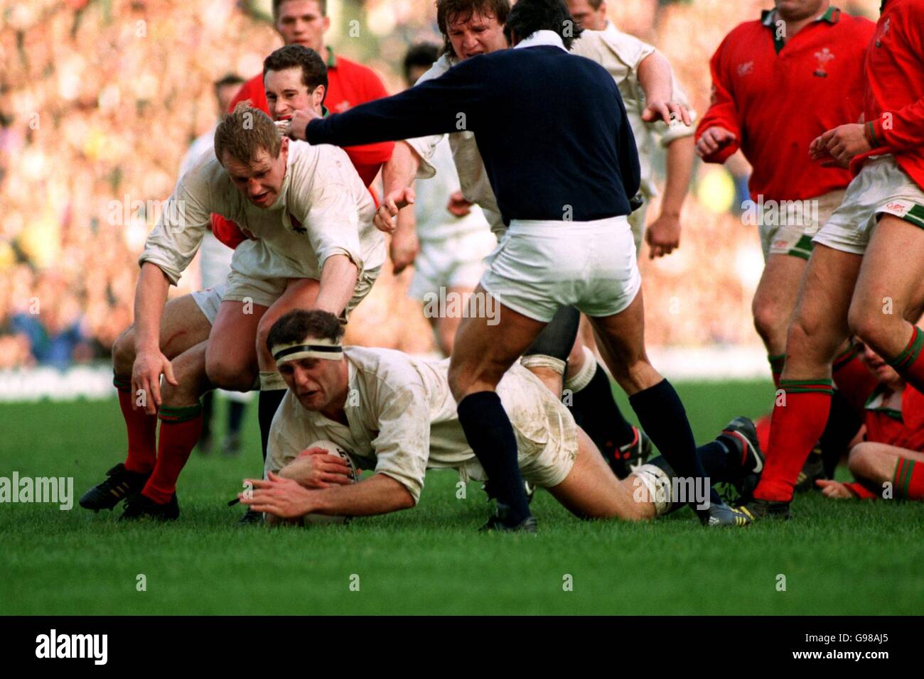 ENGLAND'S WADE DOOLEY SCORES TRY. ENGLAND V WALES 5 NATIONS RUGBY AT ...