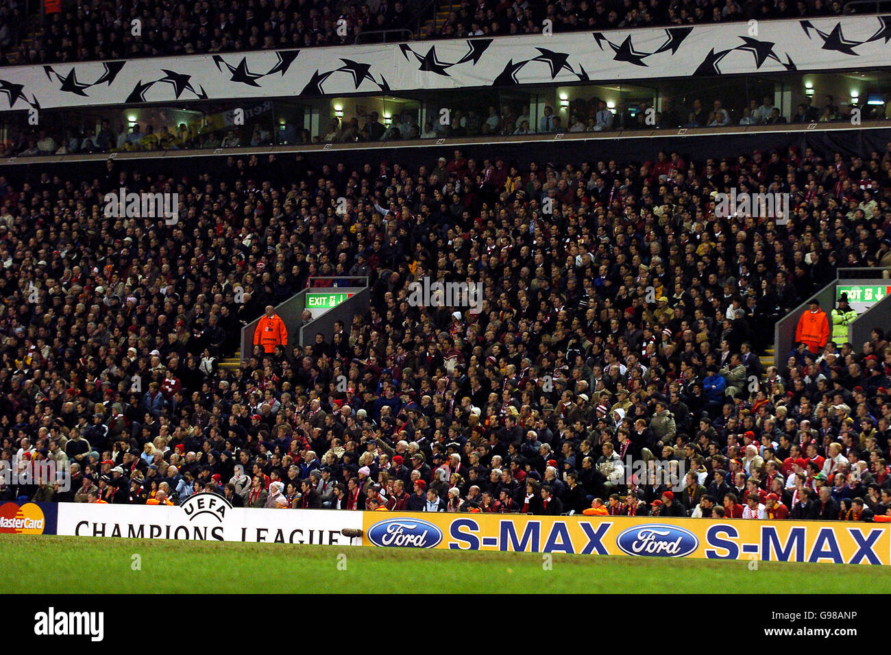 Soccer - UEFA Champions League - Round of 16 - Second Leg - Liverpool v ...