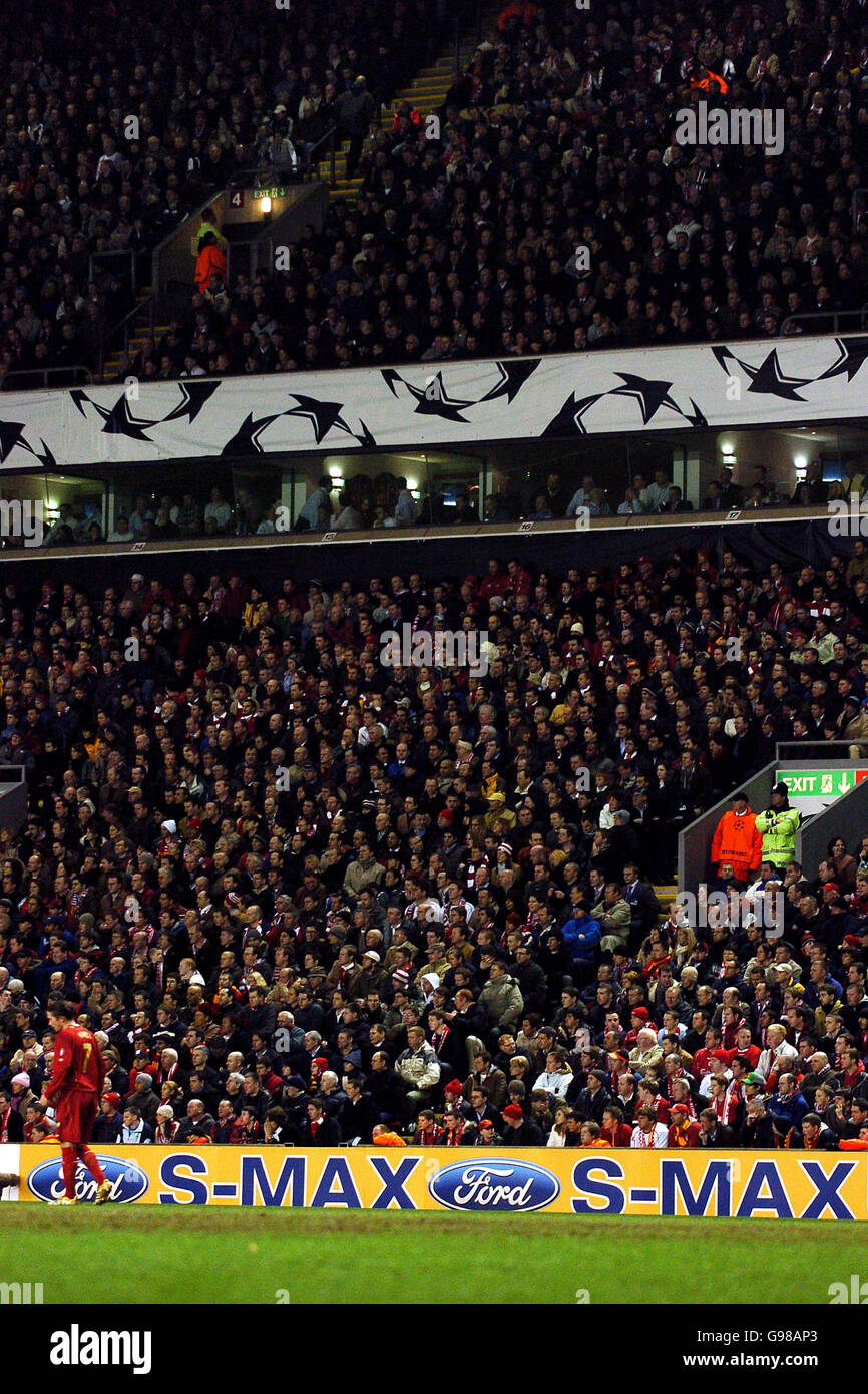 Soccer - UEFA Champions League - Round of 16 - Second Leg - Liverpool v ...