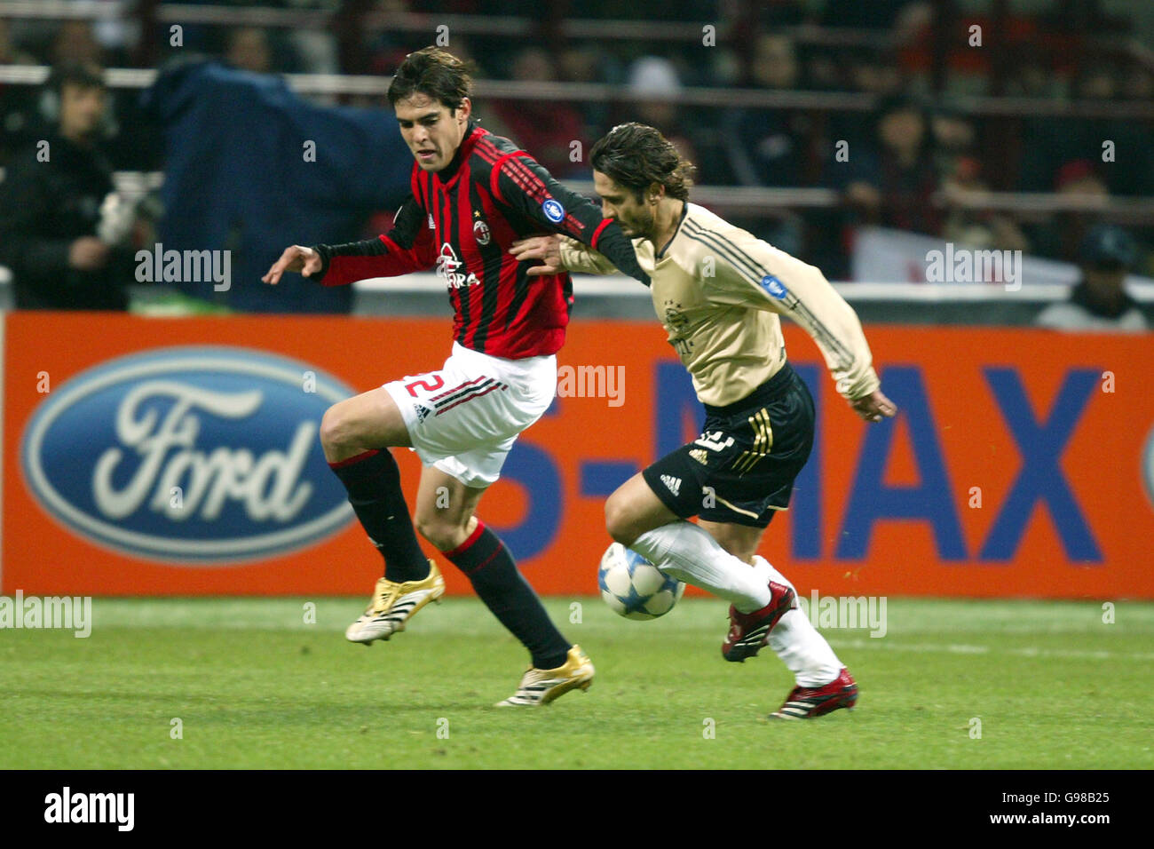 (L-R) AC Milan's Kaka and Bayern Munich's Bixente Lizarazu battle for ...
