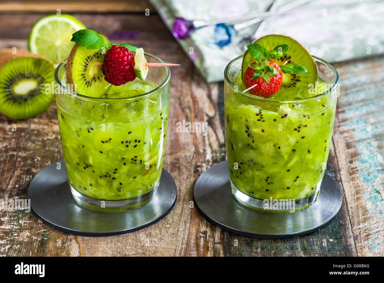 Green vodka, kiwi and lime cocktail Stock Photo - Alamy