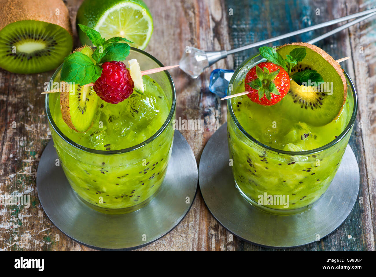 Green vodka, kiwi and lime cocktail Stock Photo - Alamy