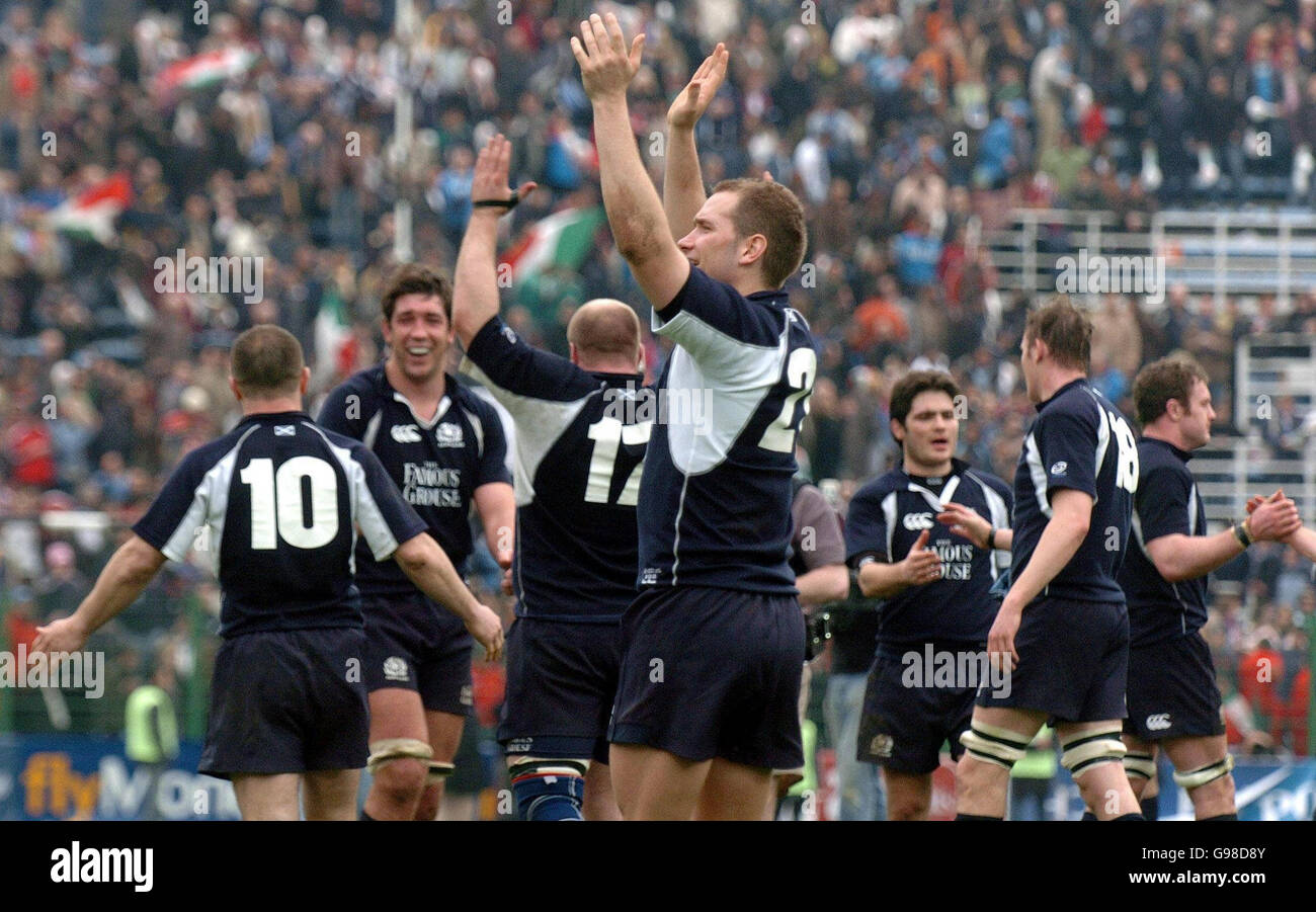 (L-R) Scotland's Gordon Ross, Nathan Hines, Craig Smith, Dan Parks ...