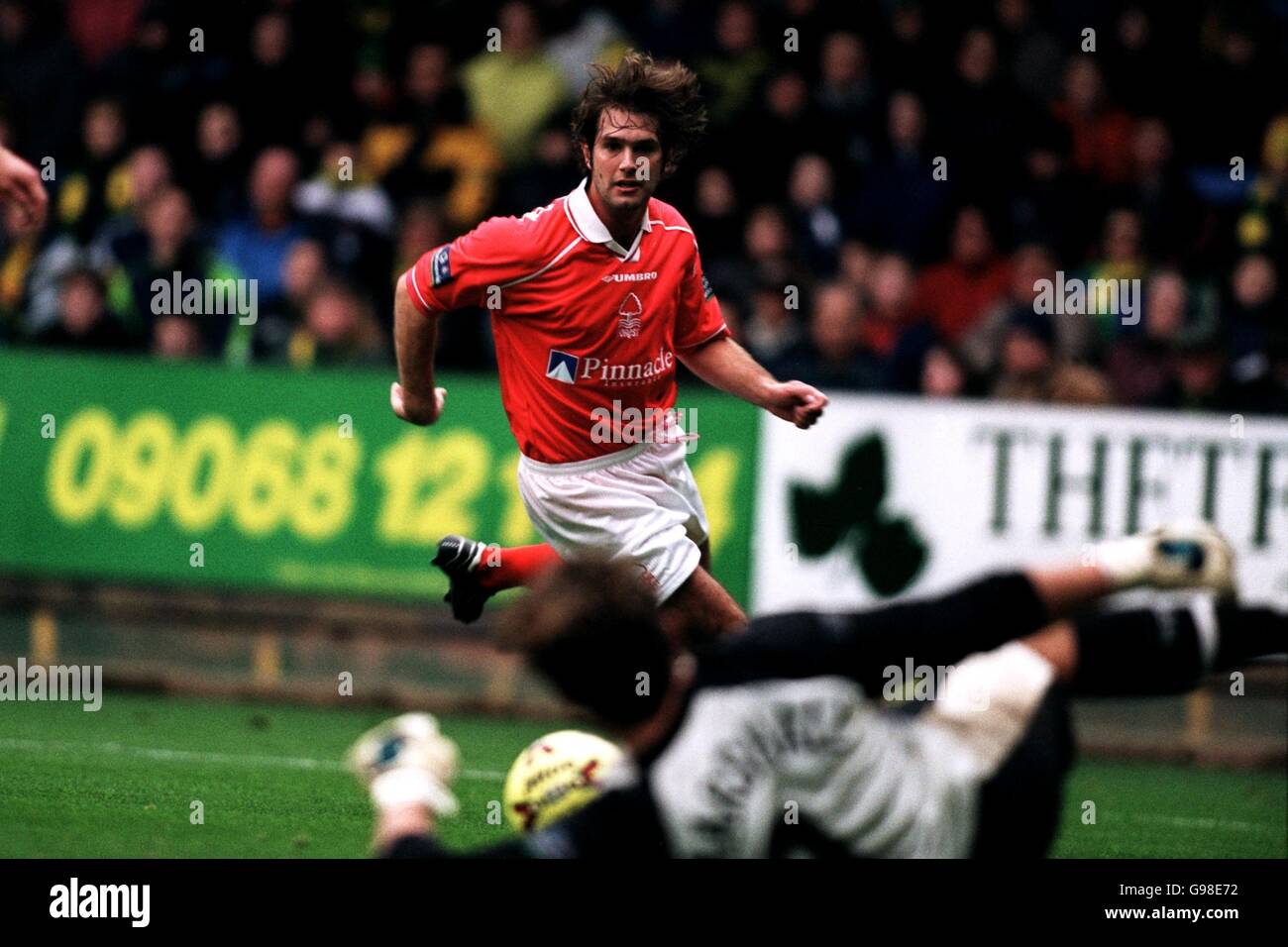 Nottingham forests andy johnson hi-res stock photography and images - Alamy