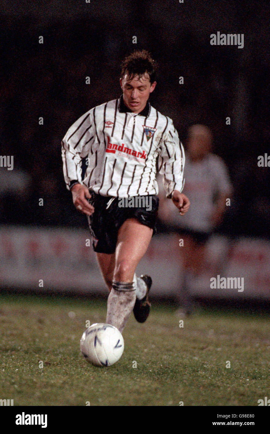 Scottish soccer premier division dunfermline athletic falkirk east end ...