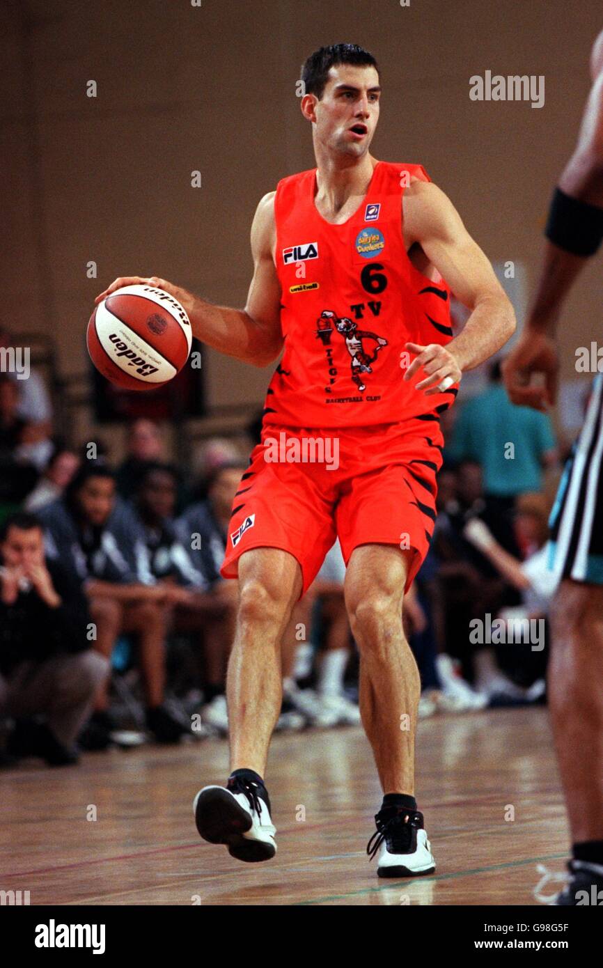 Basketball - Budweiser League Southern Conference - Thames Valley ...