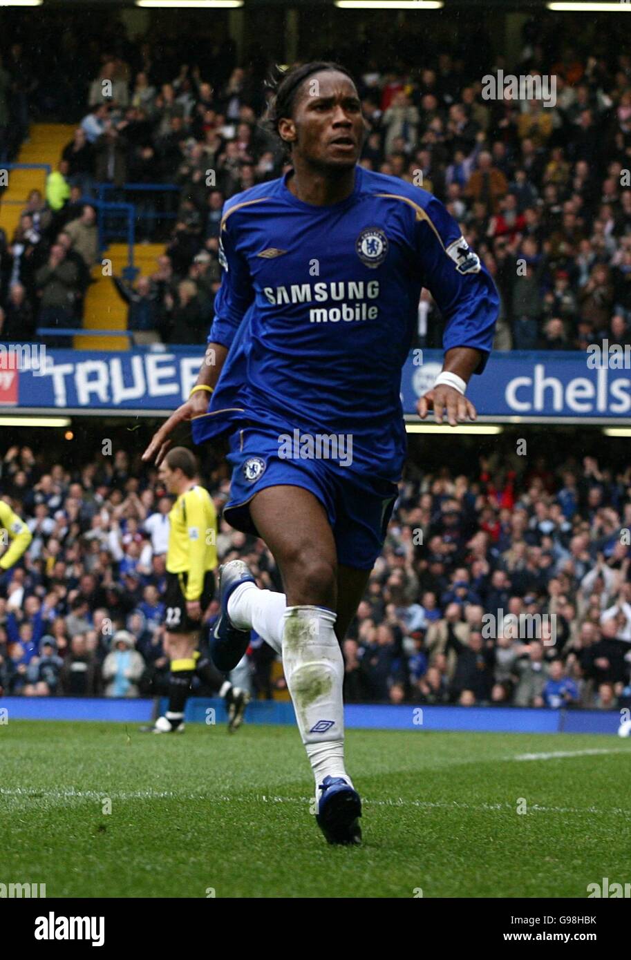 Didier drogba manchester city hi-res stock photography and images - Alamy