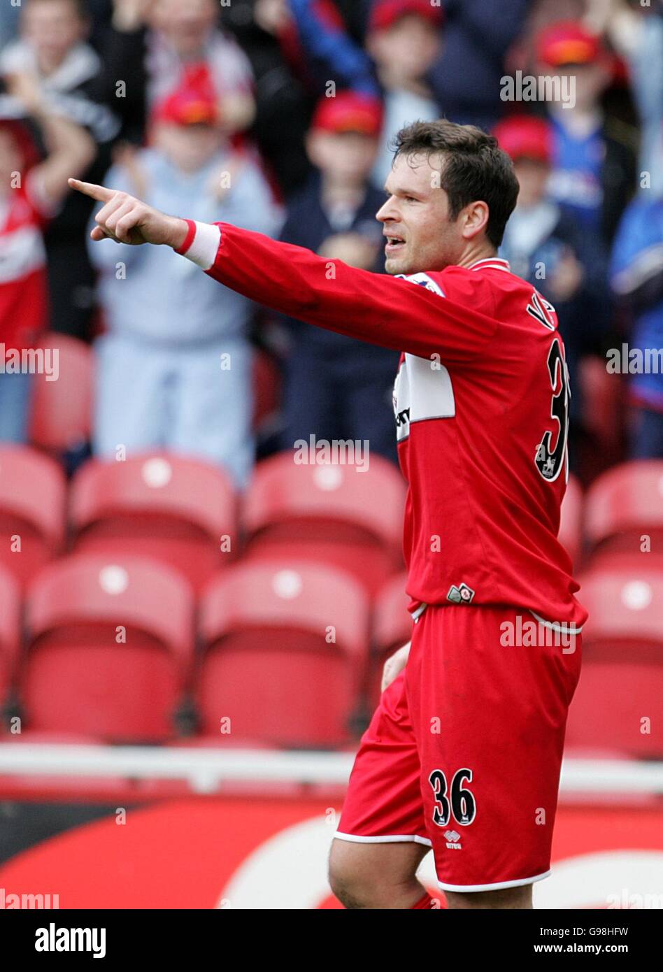 Middlesbroughs mark viduka celebrates scoring the second goal hi-res ...