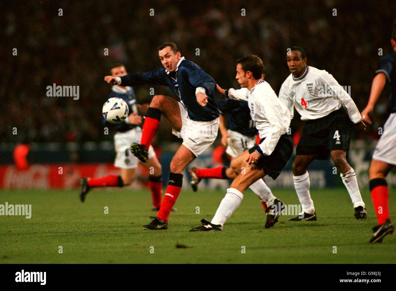Soccer england hutchison hi-res stock photography and images - Alamy