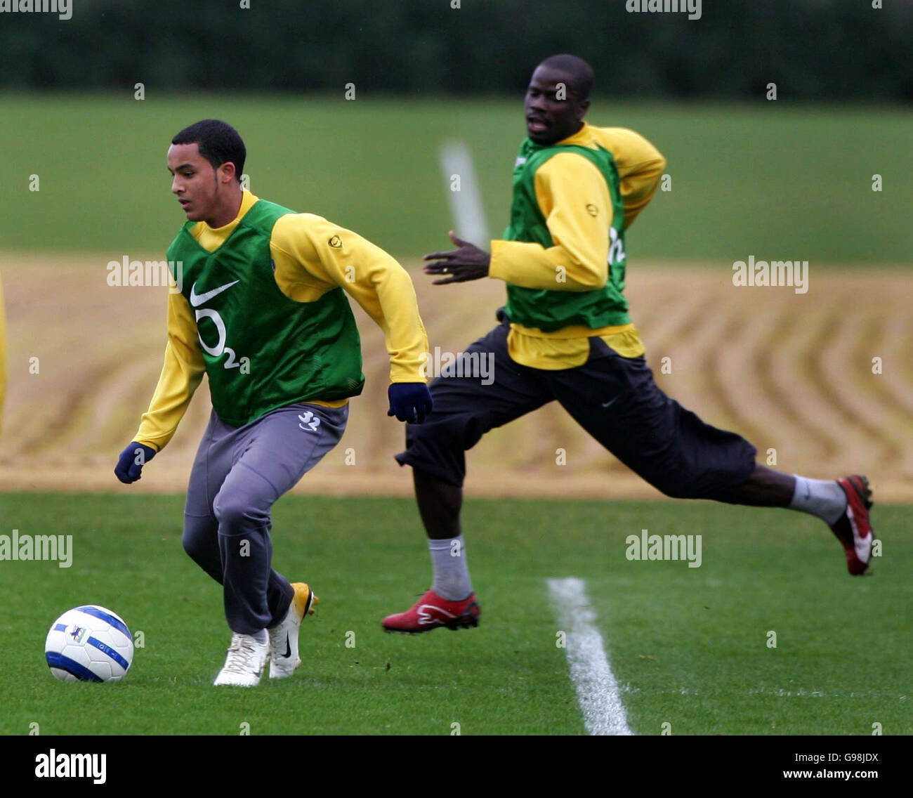 Theo walcott arsenal 2006 hi-res stock photography and images - Alamy