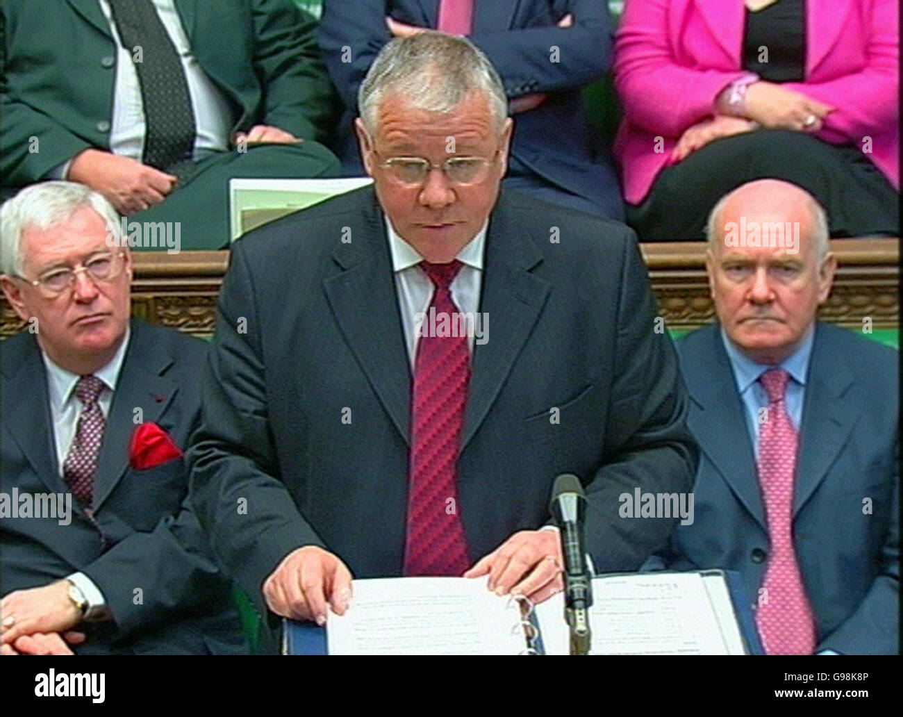 Deep cut review hi-res stock photography and images - Alamy