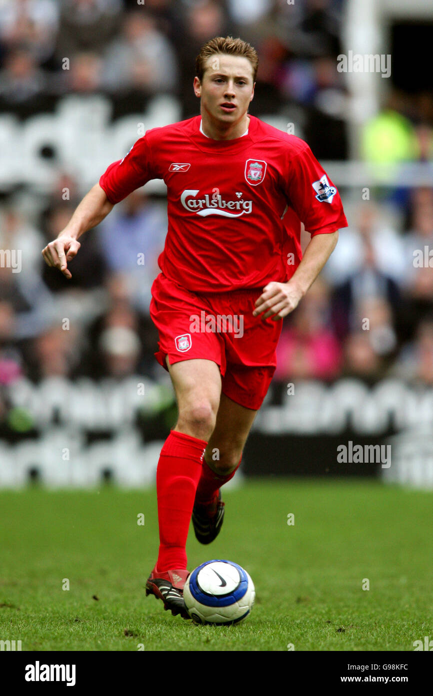 Soccer - FA Barclays Premiership - Newcastle United v Liverpool - St ...