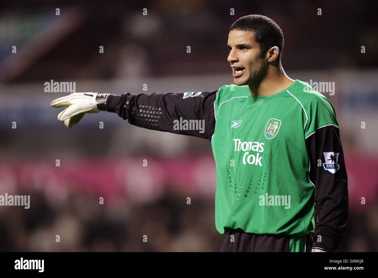 Graham Poll. Manchester City's David James Stock Photo - Alamy