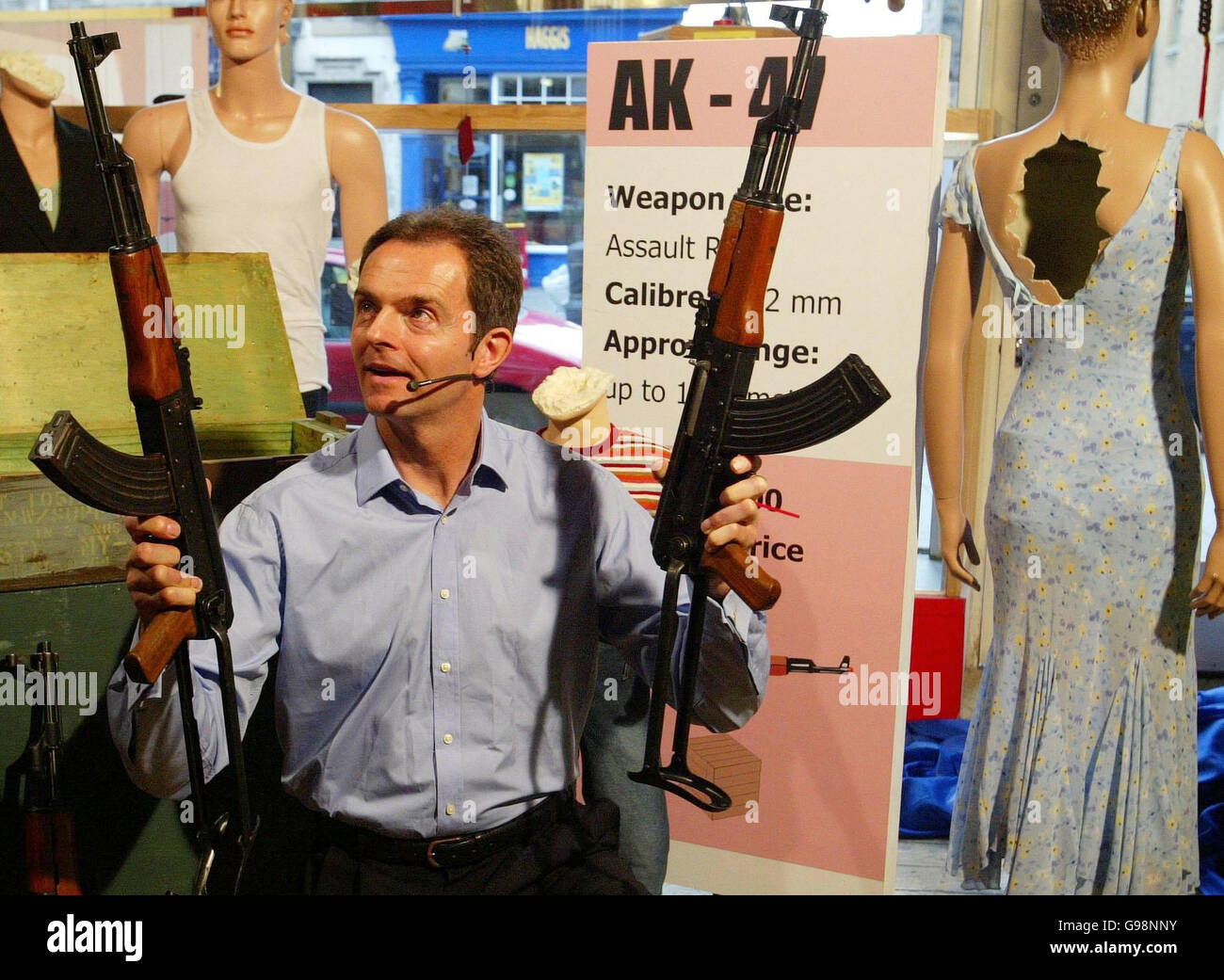 Guns amnesty hi-res stock photography and images - Alamy