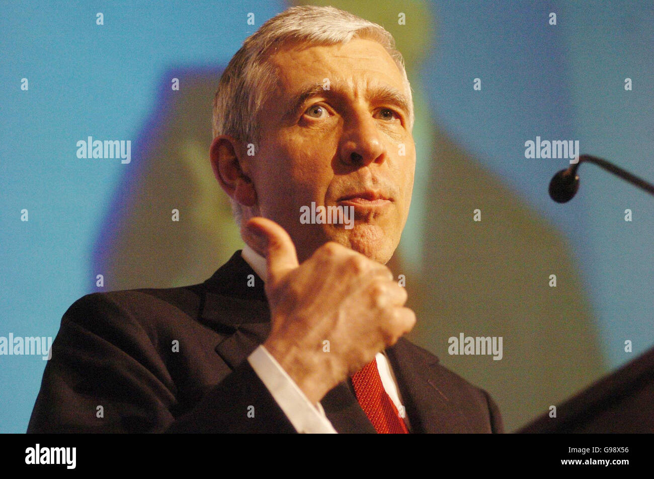 The Foreign Secretary Jack Straw delivers a speech during the sixth ...
