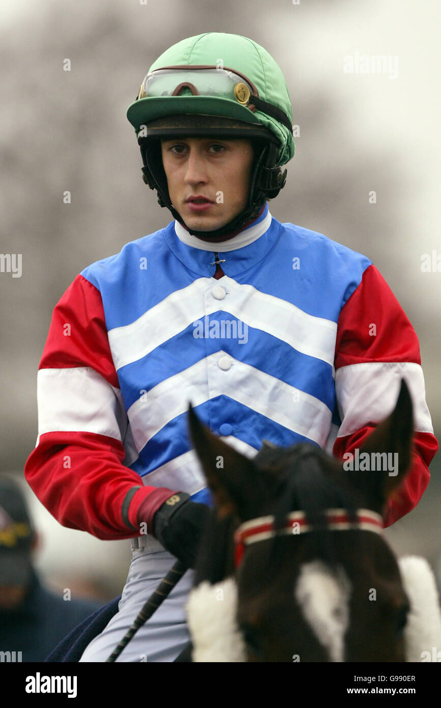Christopher catlin at southwell racecourse hi-res stock photography and ...