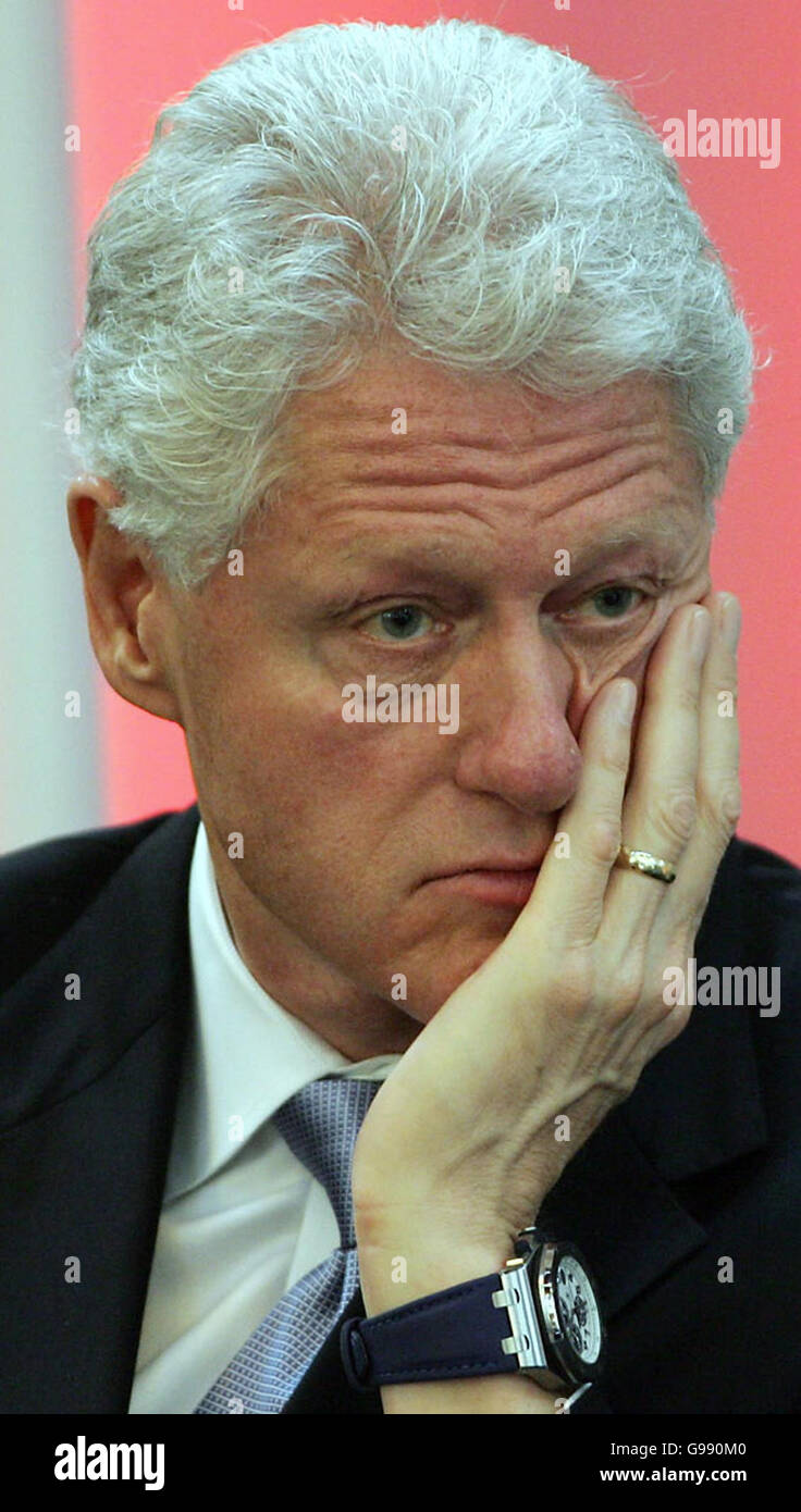 Bill clinton and gordon brown hi-res stock photography and images - Alamy