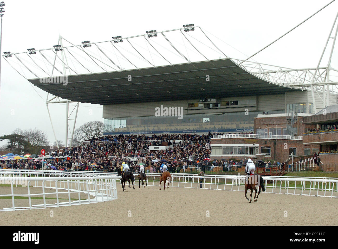 Horse Racing - Kempton Park. A general view of the action at the new ...