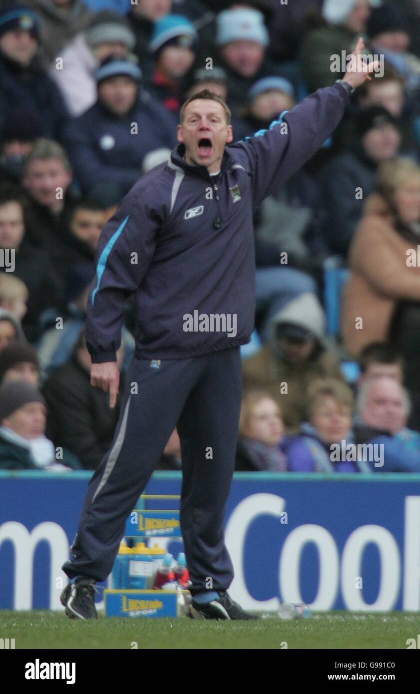 Stuart pearce manchester city manager hi-res stock photography and ...