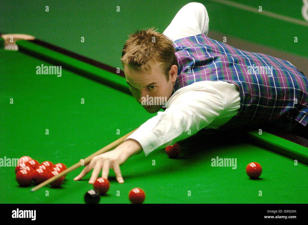 SNOOKER World. Allister Carter in action against Stephen Lee during the ...