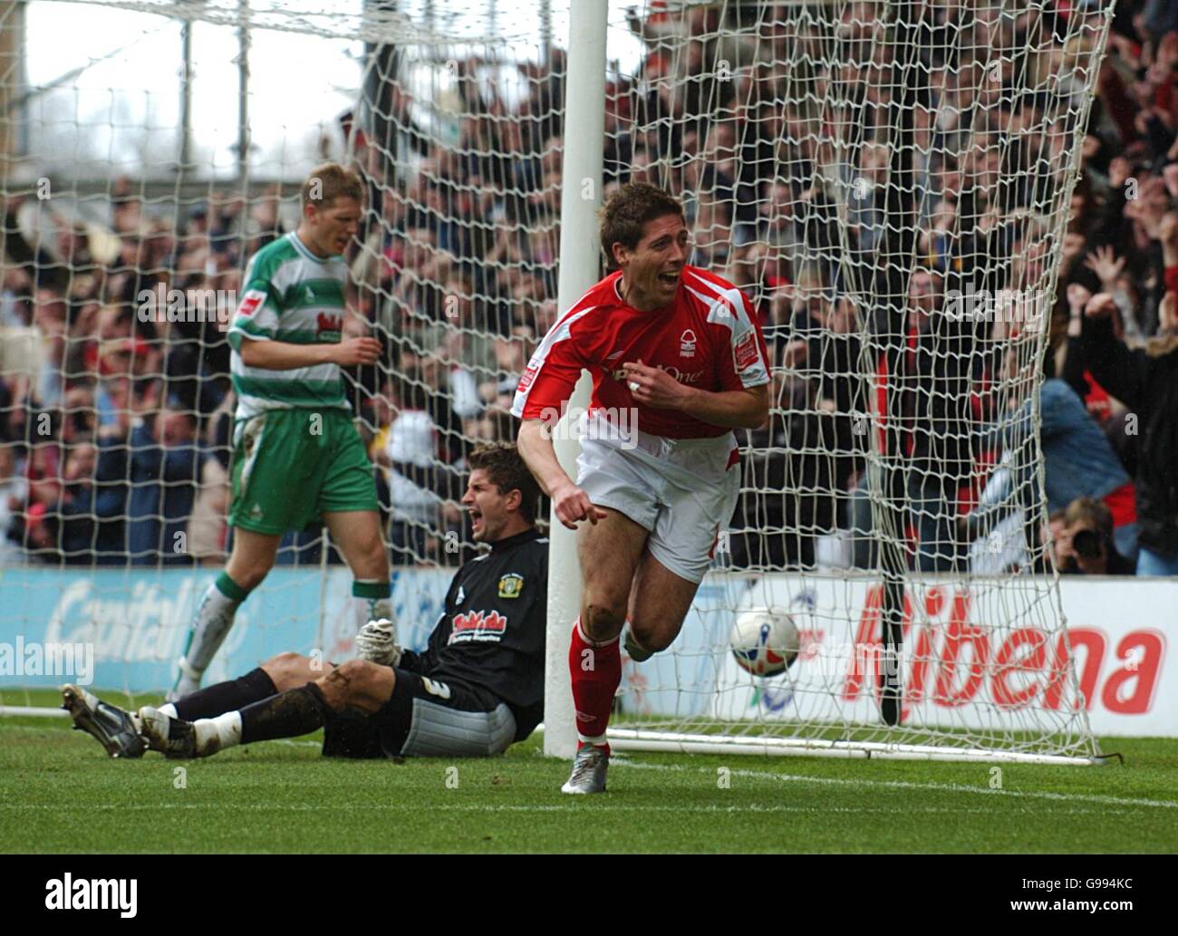Nottingham forests nicky southall celebrates scoring hi-res stock ...