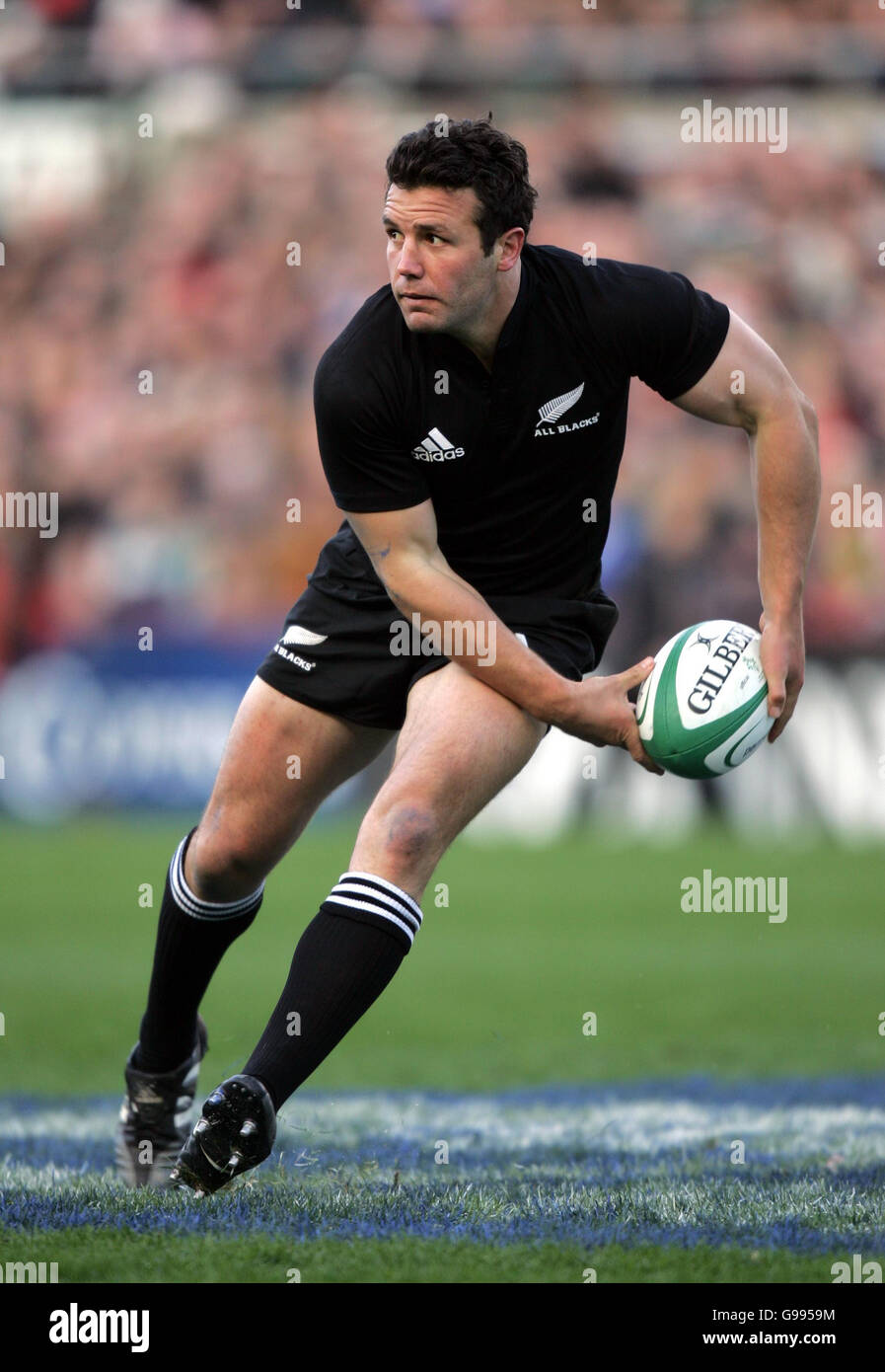 New Zealand's Aaron Mauger in action during the Ireland v New Zealand ...