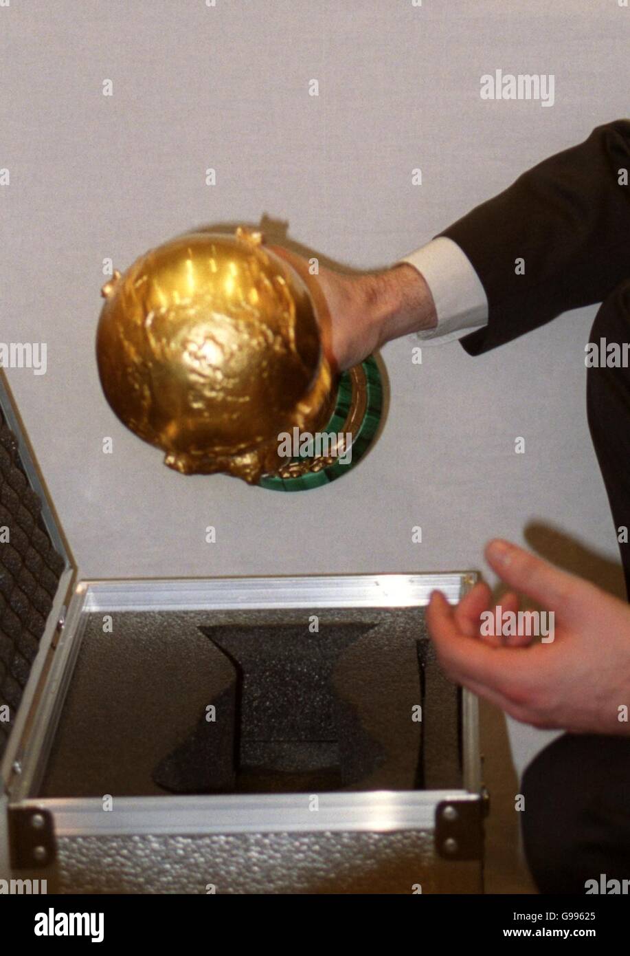 Fifa world cup 2002 trophy hi-res stock photography and images - Alamy