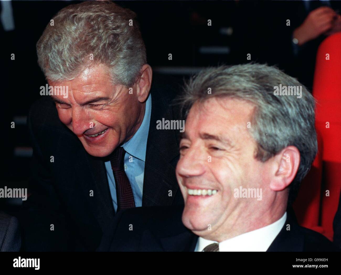Germany manager Erich Ribbeck talks to England manager Kevin Keegan ...