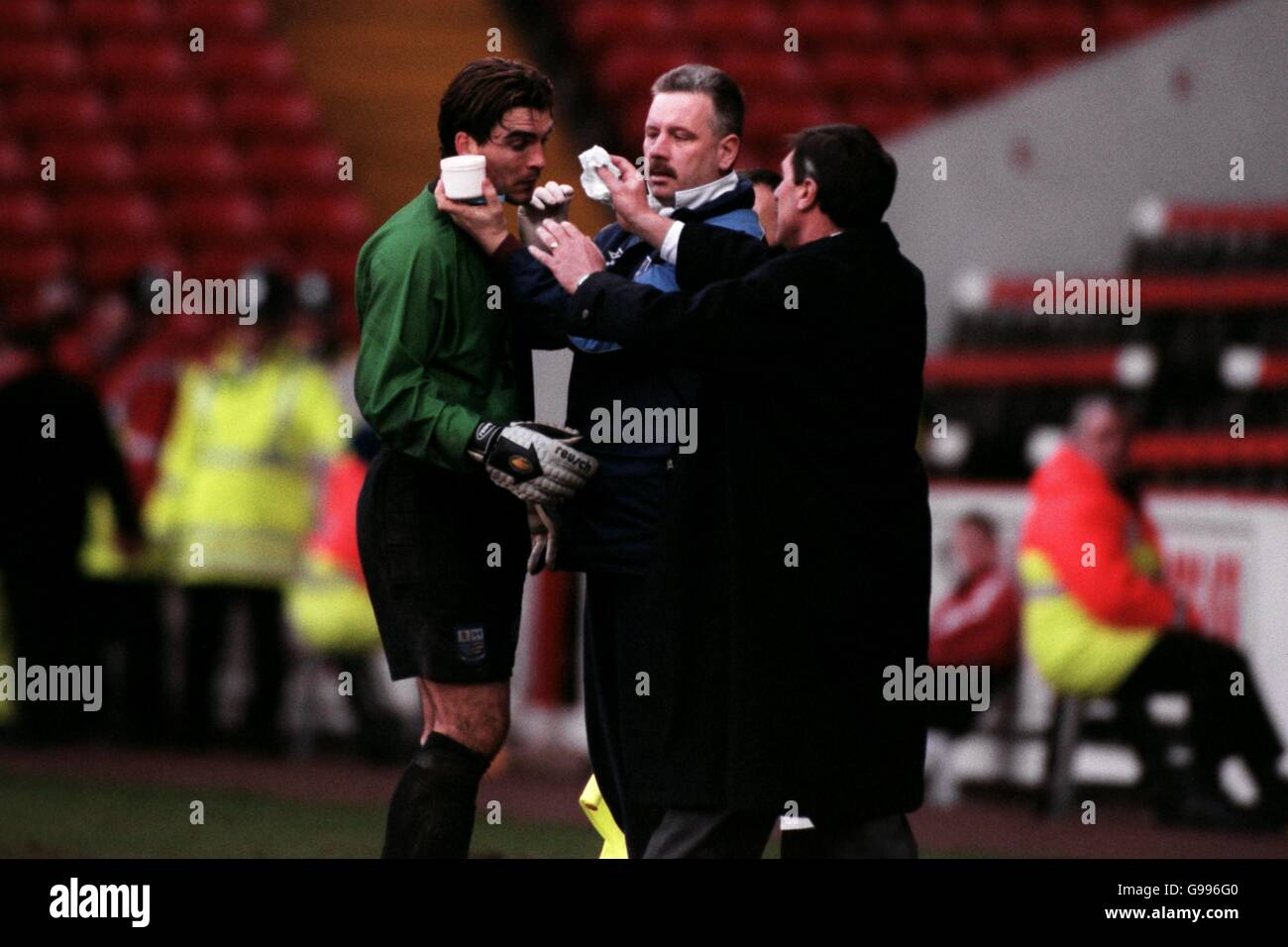 Sheffield united v rushden and diamonds hi-res stock photography and ...
