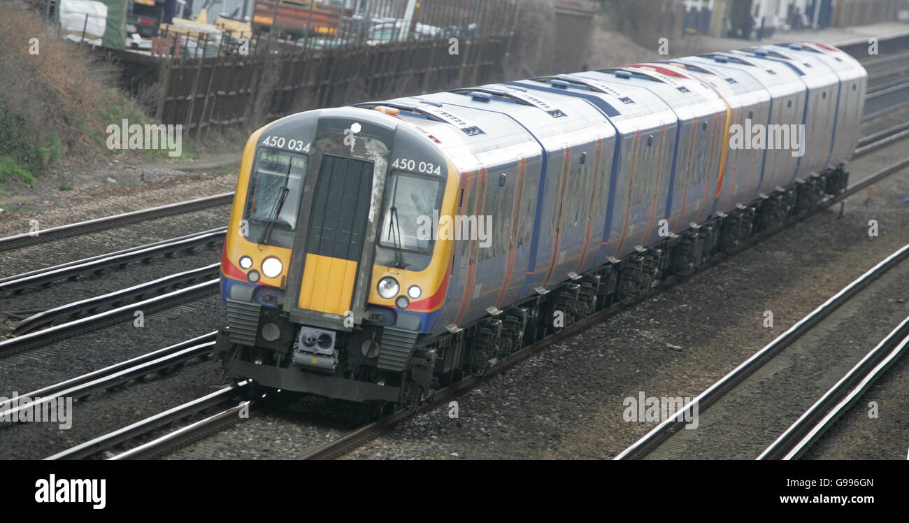 Class 444 desiro hi-res stock photography and images - Alamy