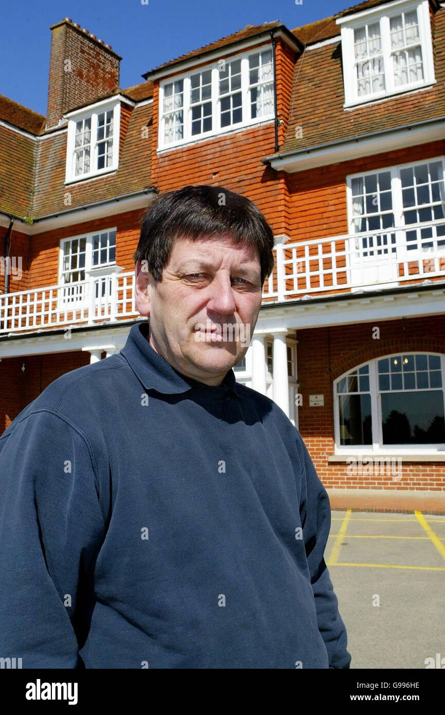 Education closure hi-res stock photography and images - Alamy