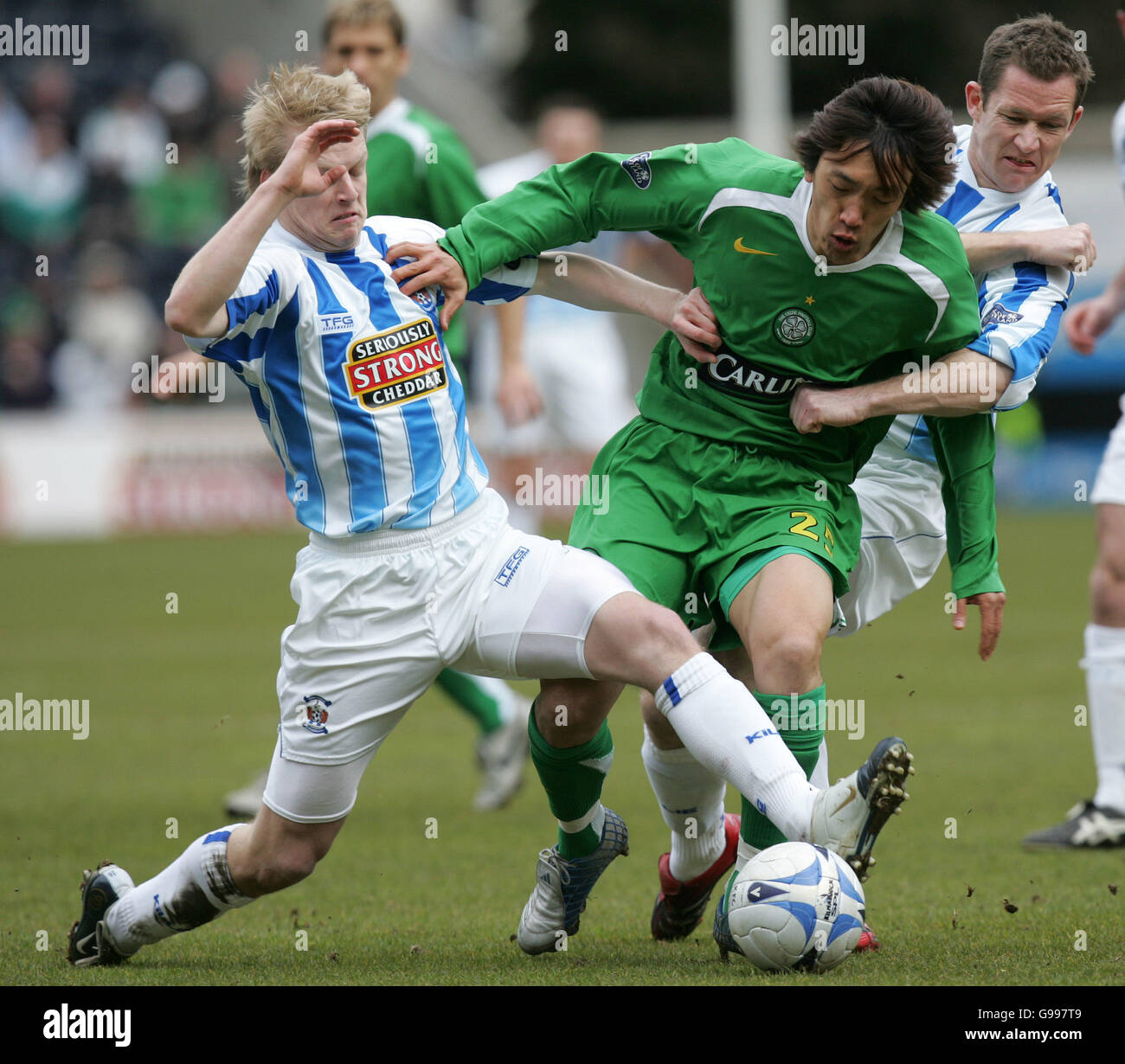 Kilmarnocks steven naismith and frazer wright and celtics shunsuke ...