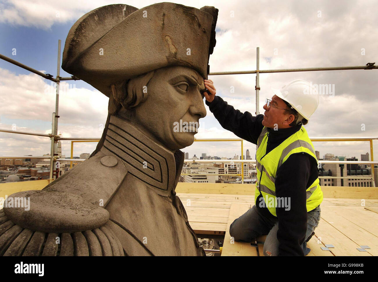 Nelson column cleaning hi-res stock photography and images - Alamy