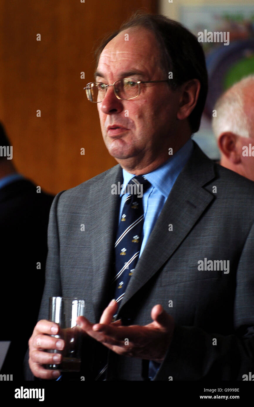 Chairman of cricket roger harman hi-res stock photography and images ...