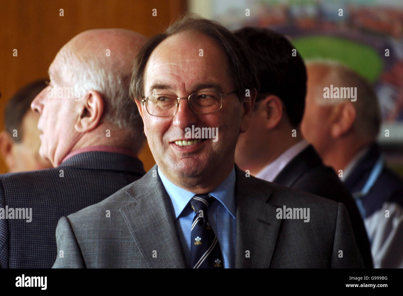 Chairman cricket roger harman hi-res stock photography and images - Alamy