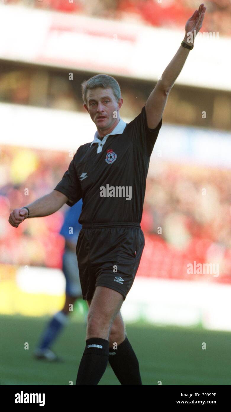 Referee william jordan hi-res stock photography and images - Alamy